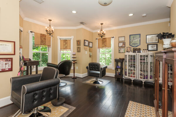 Jenny's Hair Salon | Color and Highlights for Women